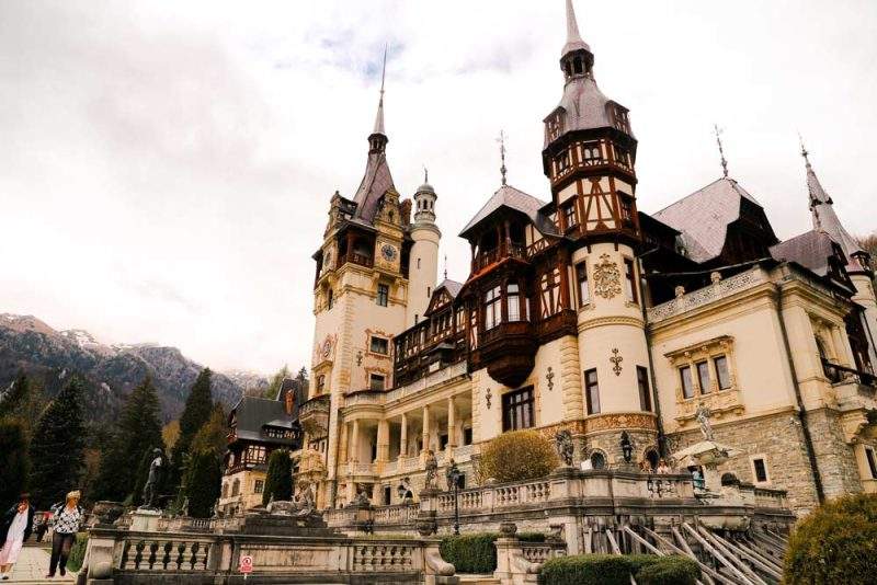 Visita al CASTILLO DE PELES, Rumanía. Qué ver, historia, precios ...